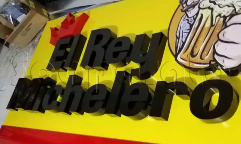 Letrero acrilico led en una variedad de formas y estilos.